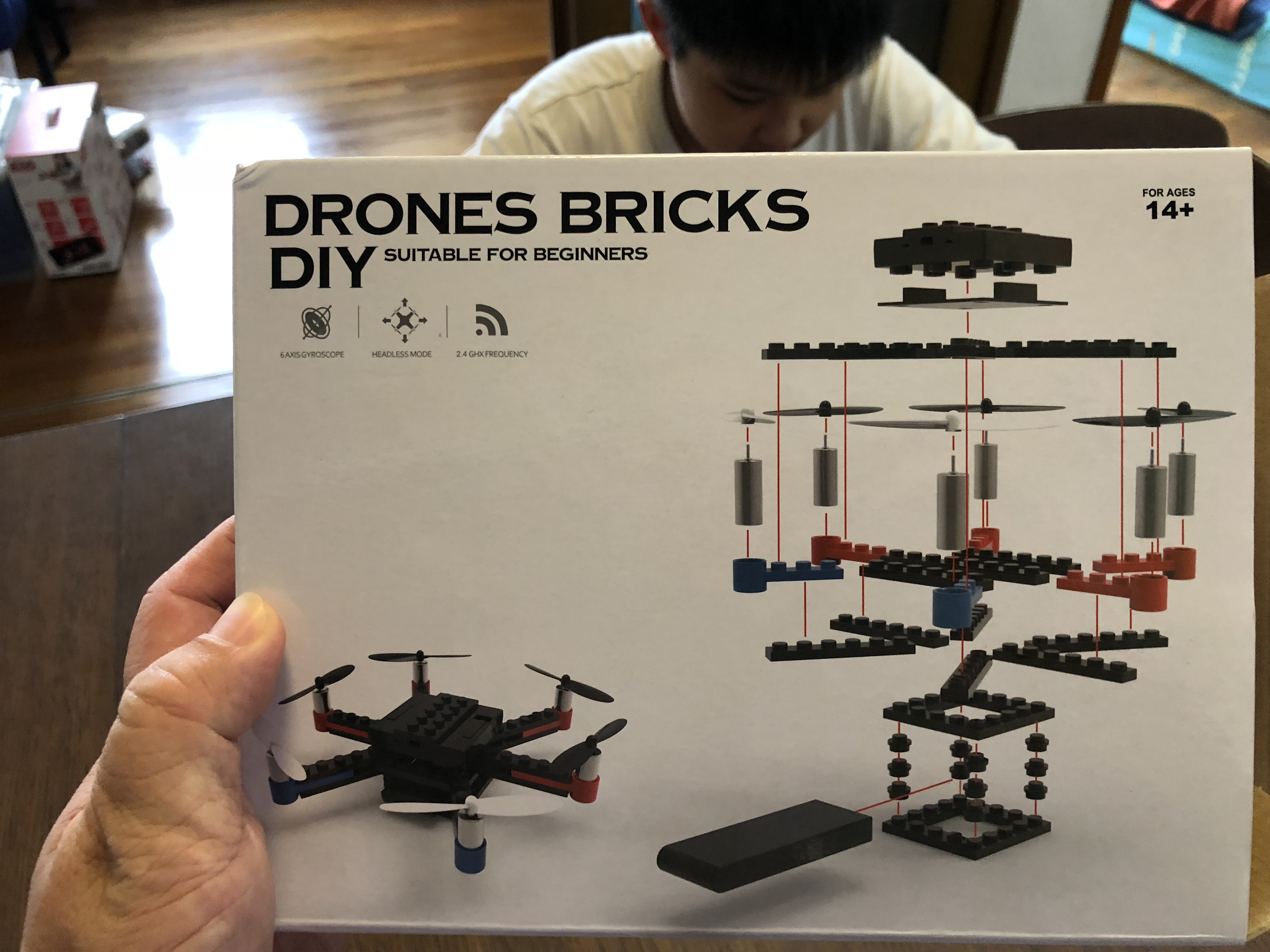 Jay’s Playing His First Drone – A Lego Drone – miniLiew